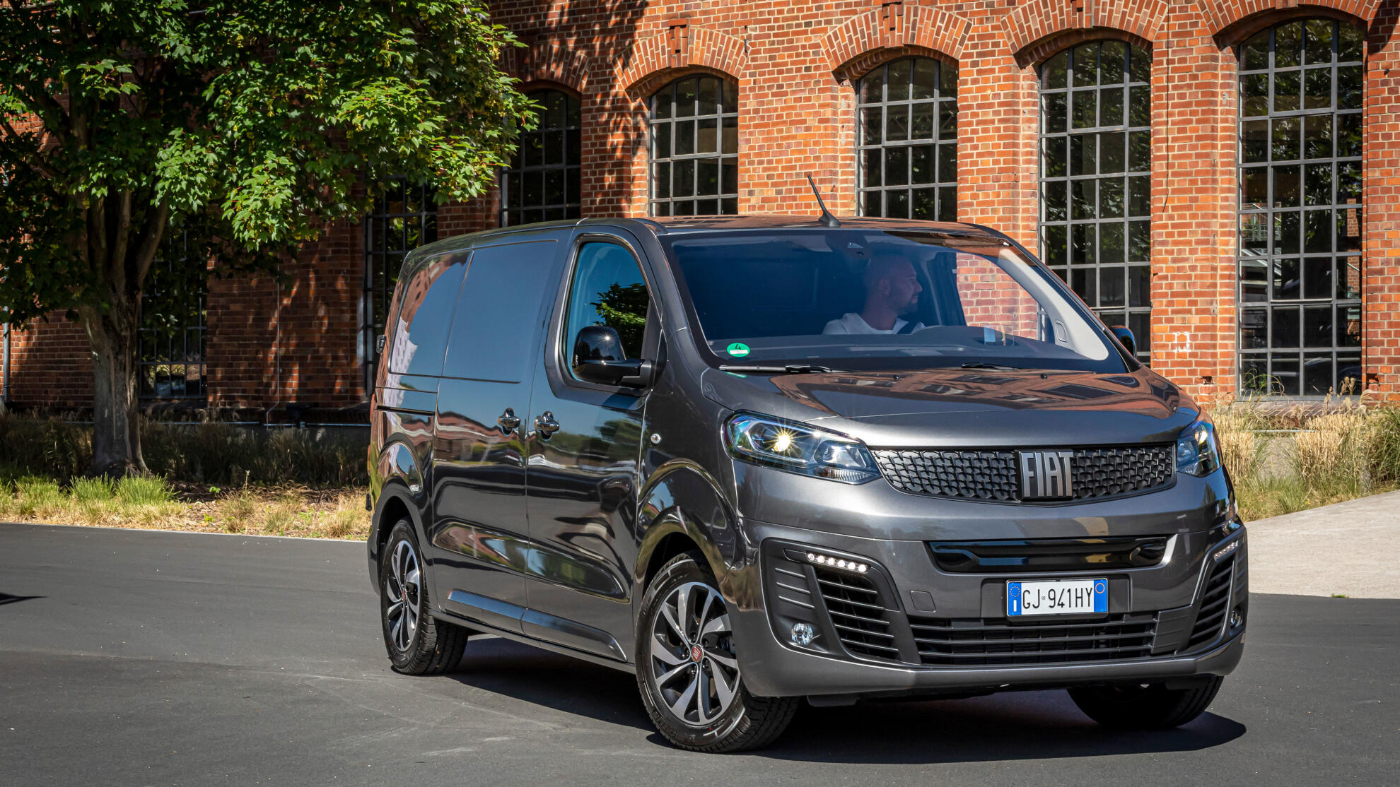 Die 10 besten Elektro-Transporter | AutoScout24